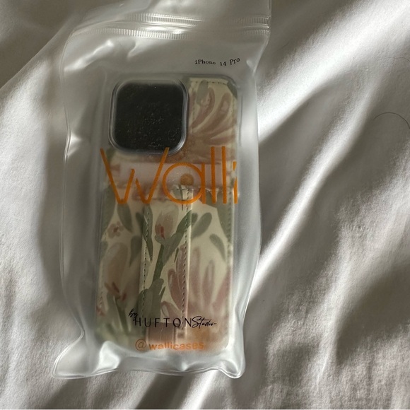 Walli | Cell Phones & Accessories | Desert Themed Walli Case | Poshmark